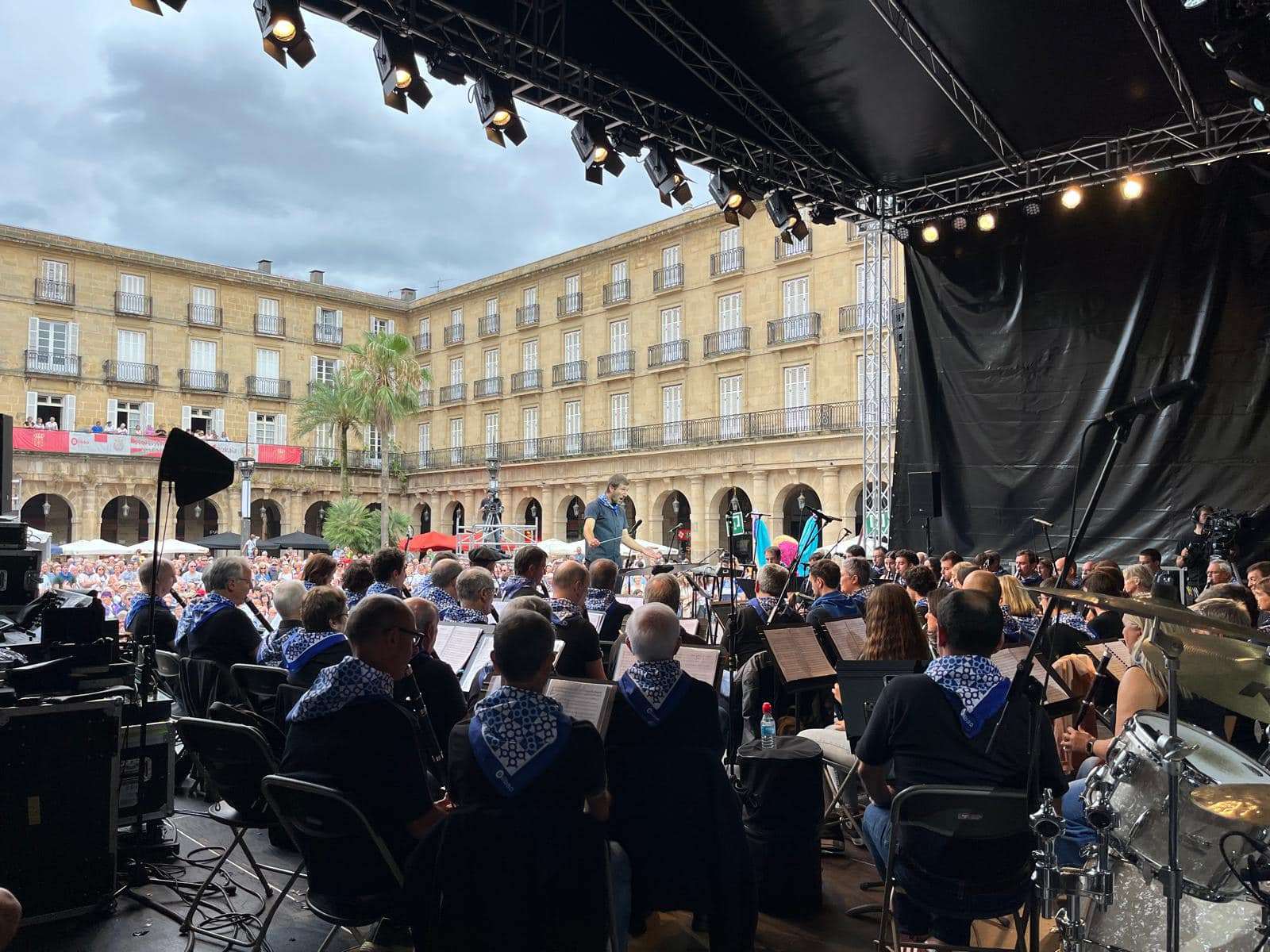 La Plaza Nueva se llenará de música con el tradicional Alarde de ...
