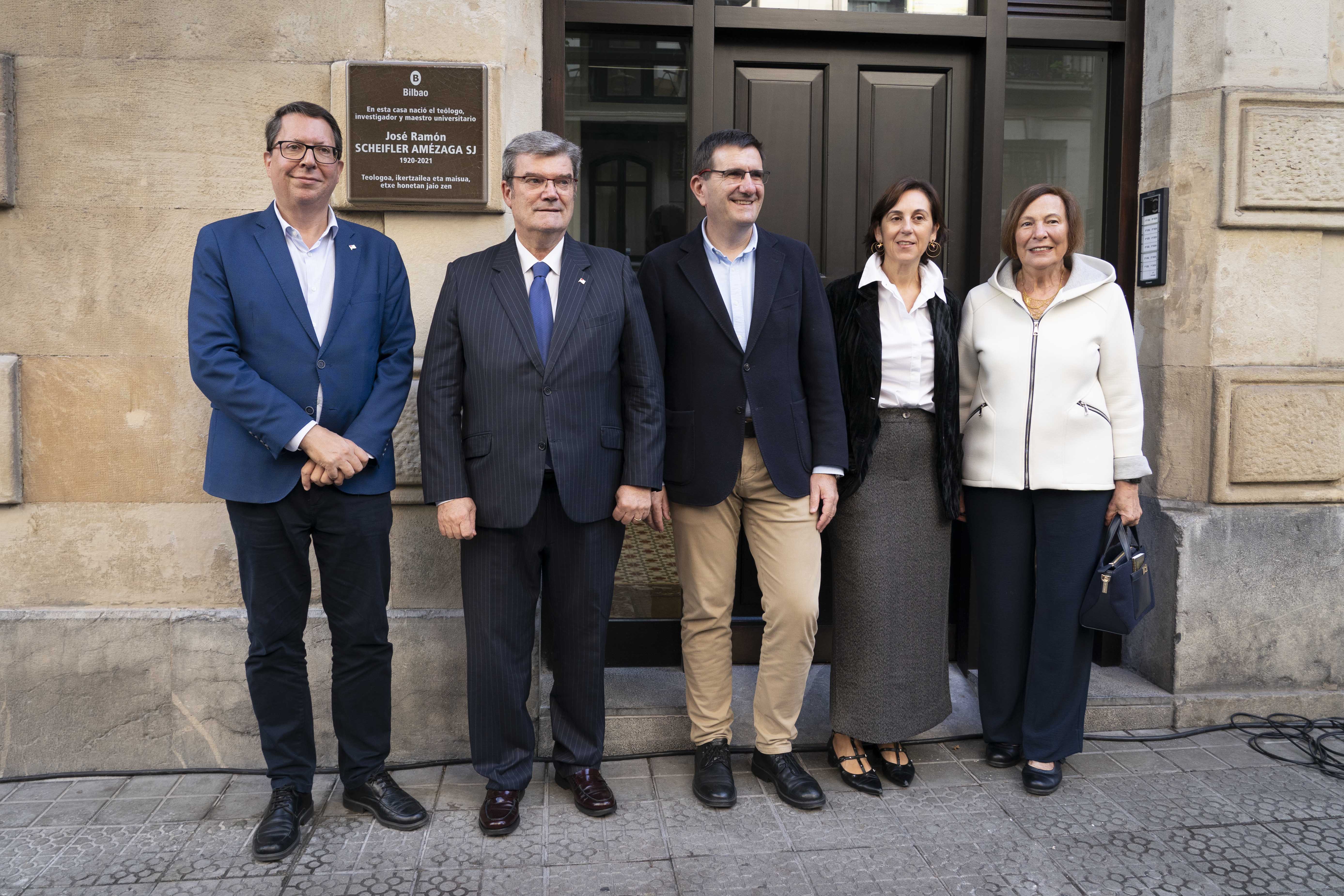 Bilbao rinde homenaje a José Ramón Scheifler con la colocación de una ...